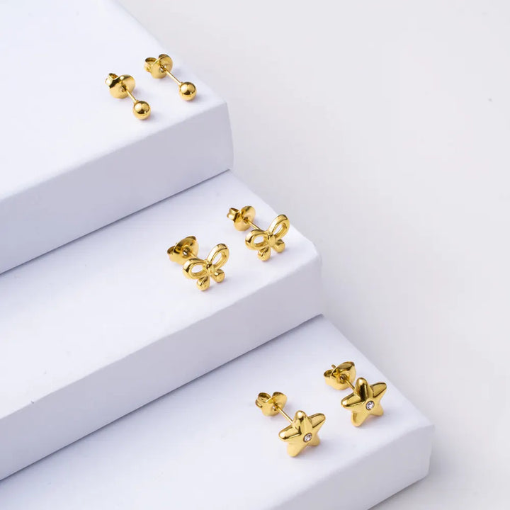 Bloom Aura Golden Floral Stud Earring Set – PALMONAS